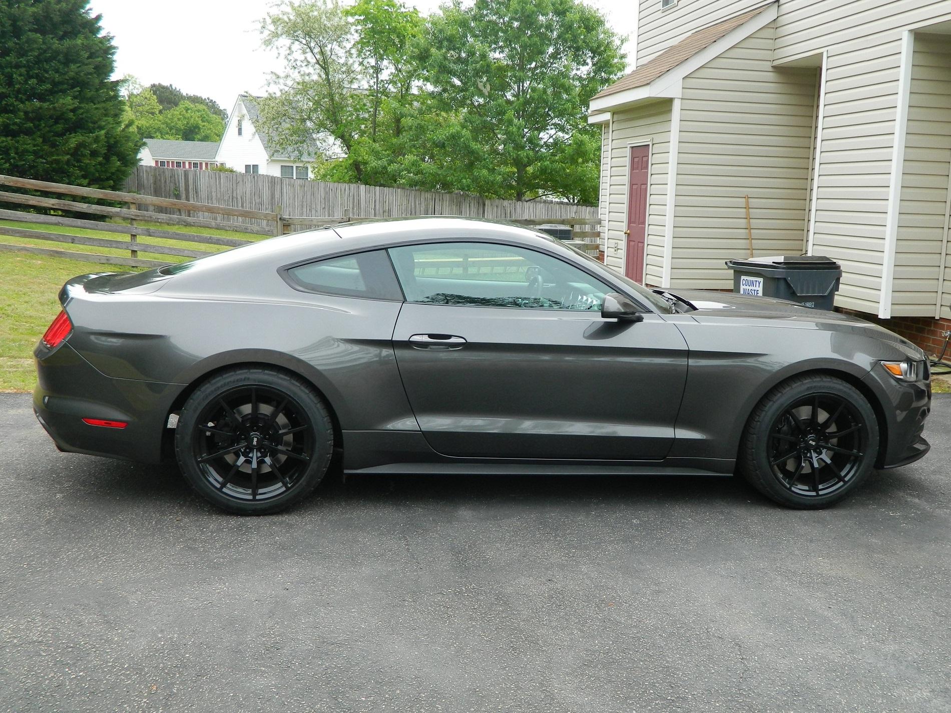 Painted my brake calipers | 2015+ S550 Mustang Forum (GT, EcoBoost ...