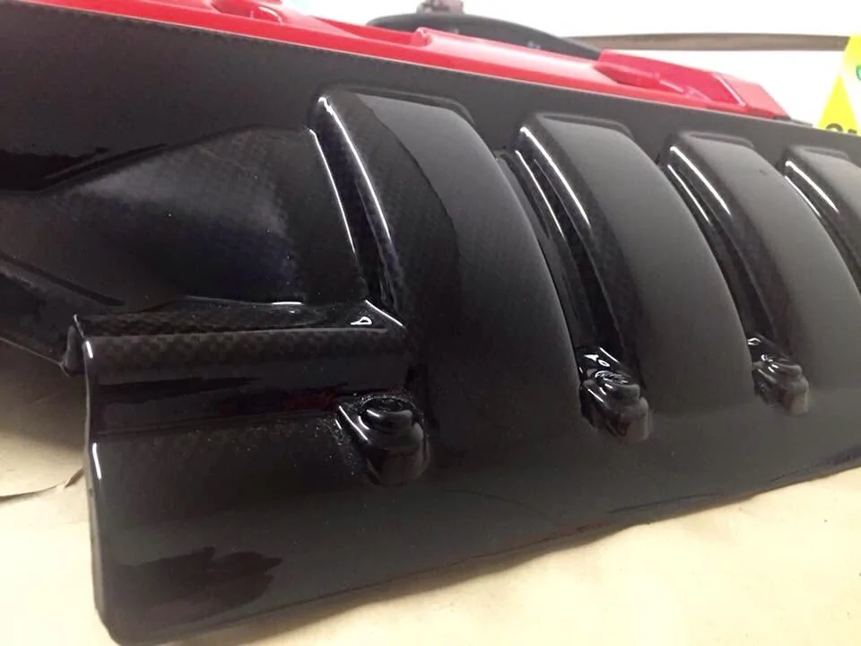 Carbon & Red Ecoboost engine cover fitted | 2015+ S550 Mustang Forum ...