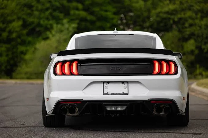 RTR Blade Spoiler or OEM 350 Track Pack Spoiler? | 2015+ S550 Mustang ...