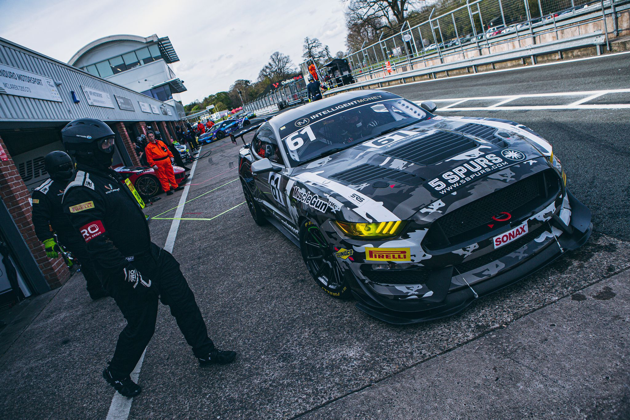 Mustang GT4 at Oulton Park Circuit | 2015+ S550 Mustang Forum (GT ...